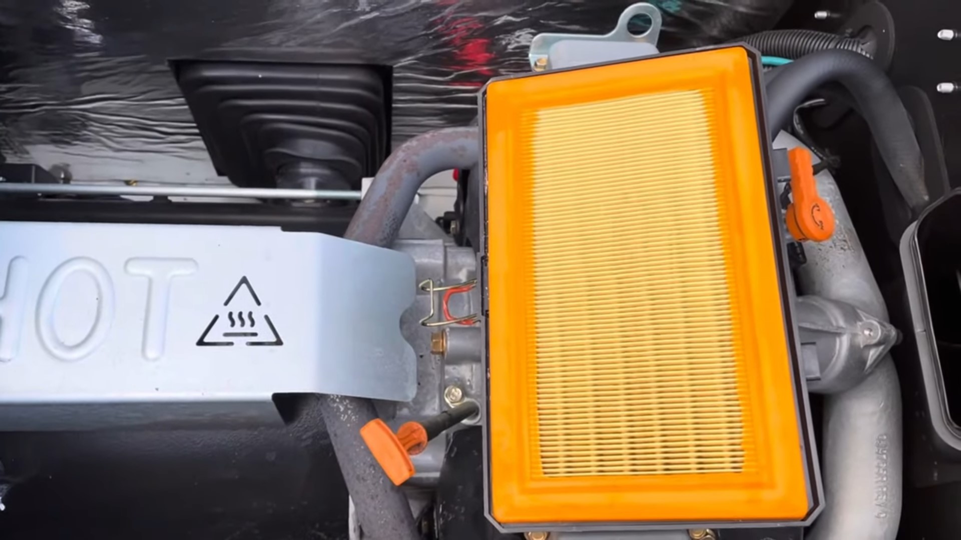 How To Change & Check The Air Filter On A Generac Generator (0J8478S ...